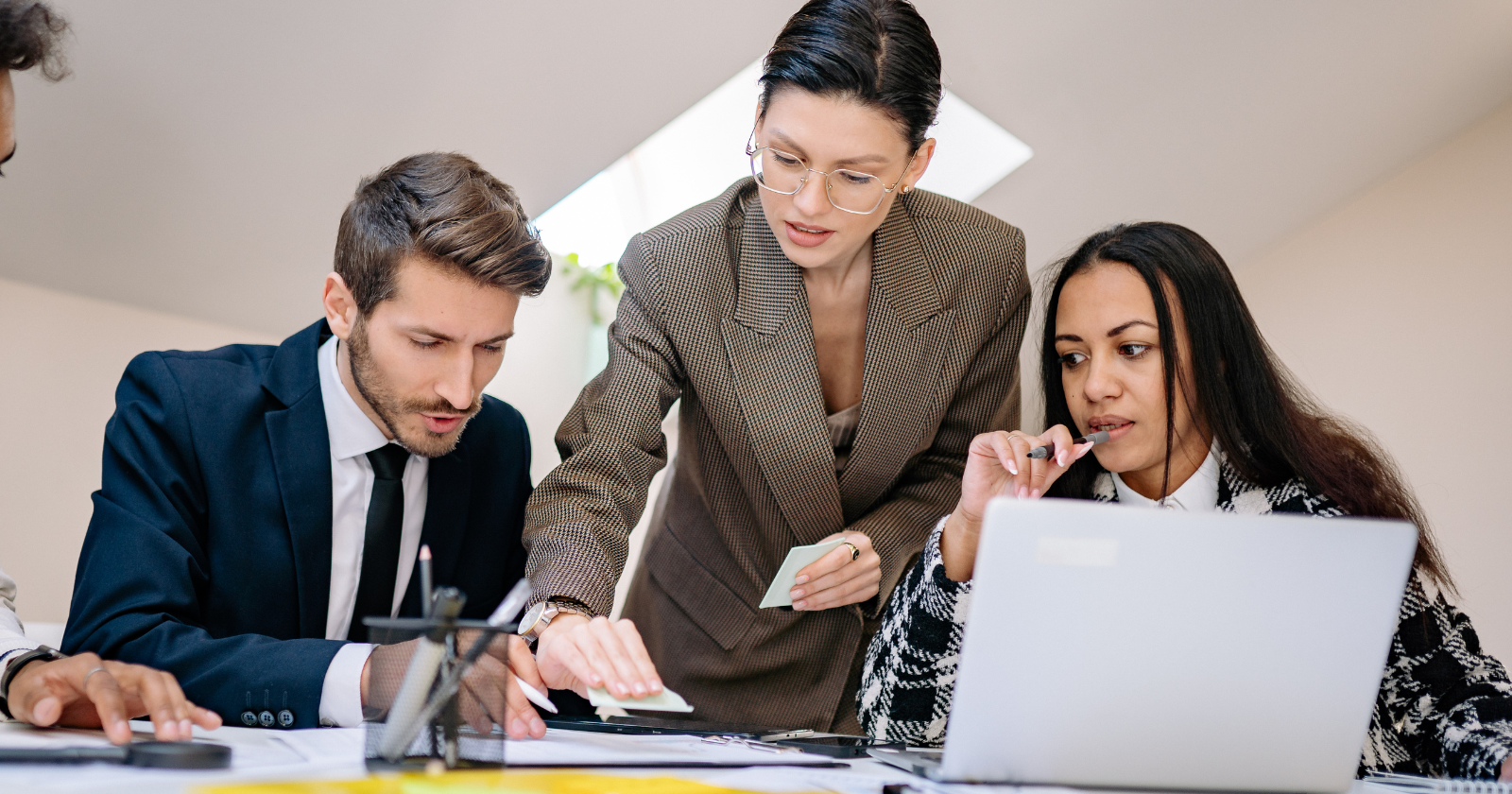 7 subtle signs you intimidate people without realizing it