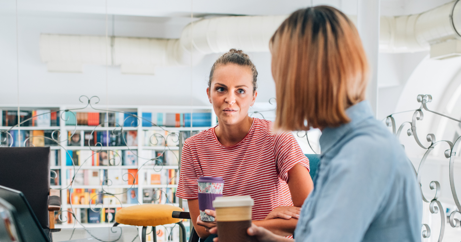 7 ways to spot an insincere friend, according to psychology