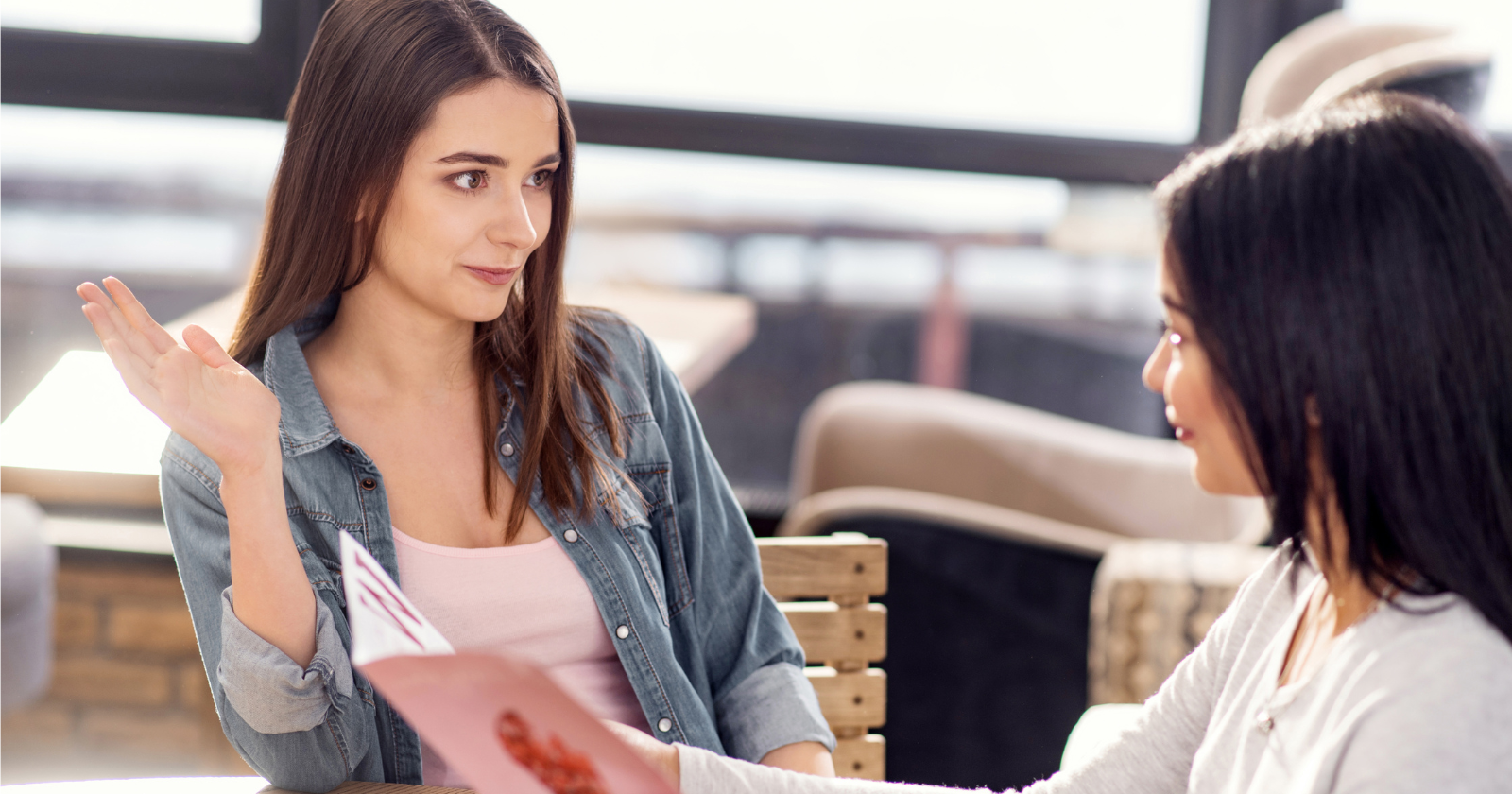 9 signs someone isn’t actually your friend, according to psychology