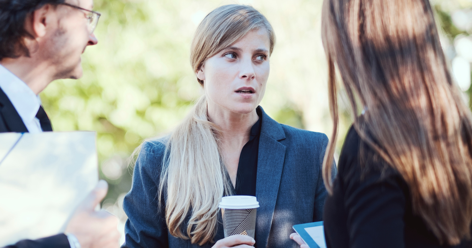 8 signs a woman isn’t a very honest person, according to psychology